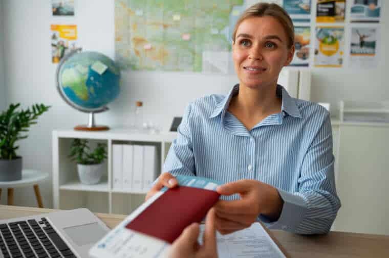 Agent v. Employer for an O-1 Visa